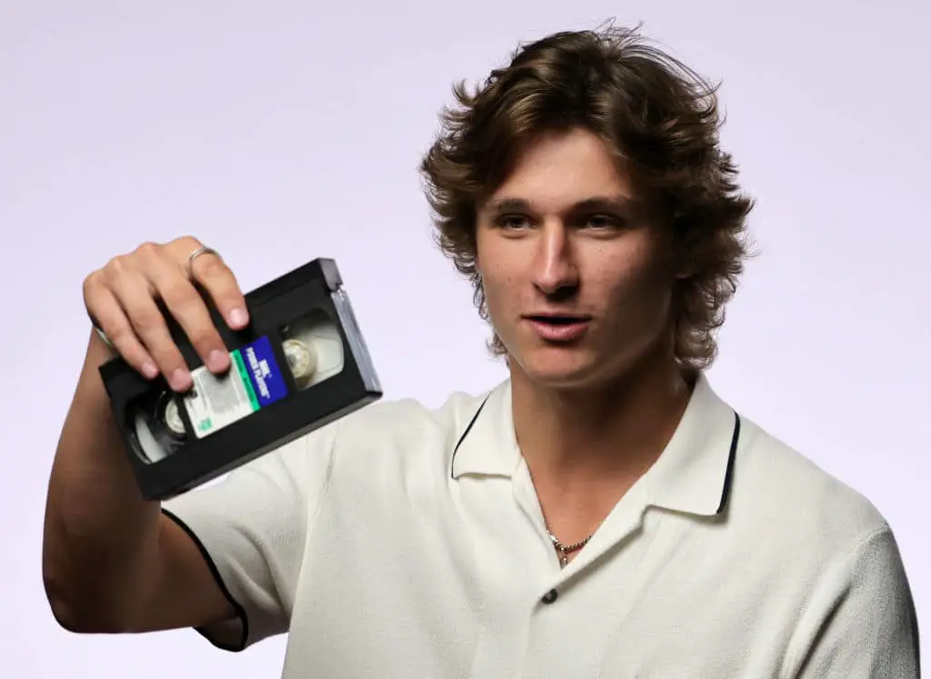 Anti-Streaming: The Retro Media Craze Grows